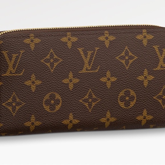 Accessories | Louis Vuittons Most Iconic Modelsthe Zippy Wallet In ...